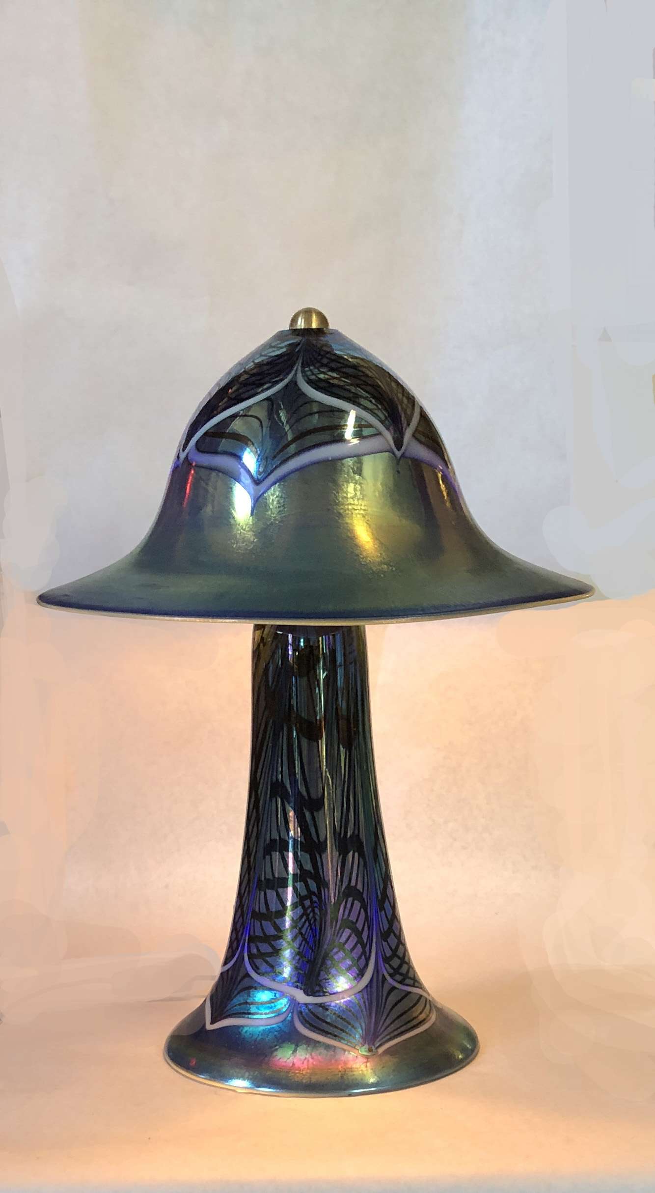 4590-Blue Luster Table Lamp - Strini Art Glass